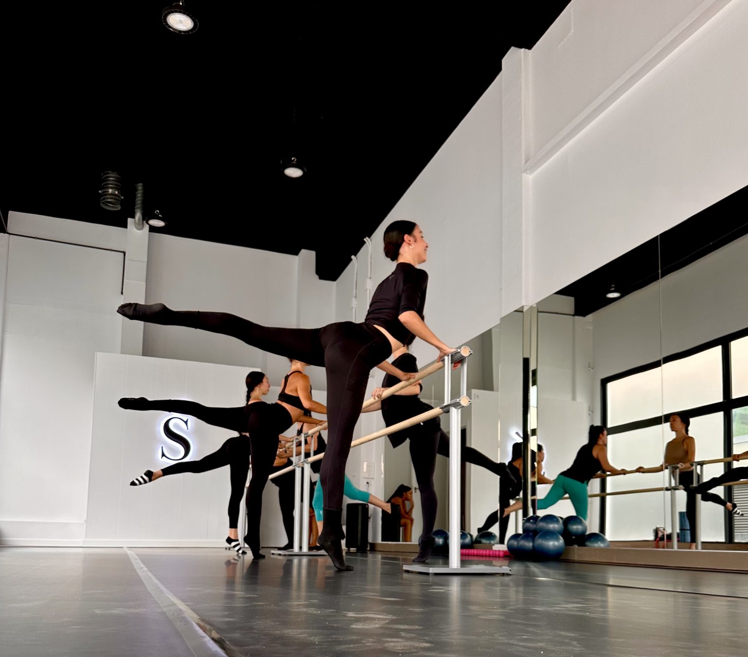 Barre - Sara Martin Dance Center